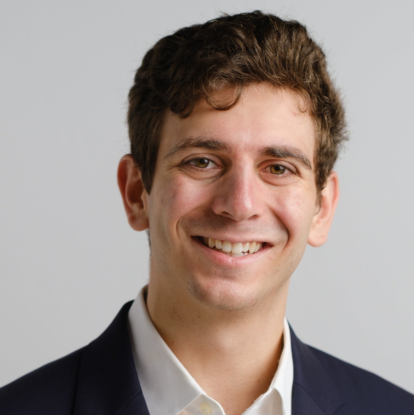 Unlocking Supercharged Growth for Financial Advisors With AI